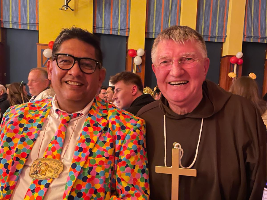 Spitze der SPD-Fraktion Siegen feiert mit beim Käner-Karneval-Club › SPD Siegen